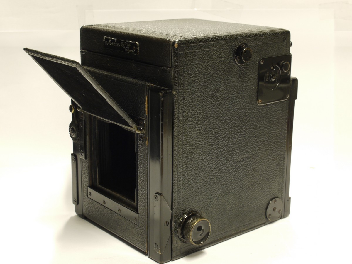Marion & Co London 1/4 plate Box Reflex camera with flass back, 3 x ...